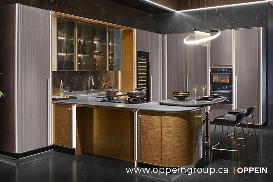 Traditioanl Style Kitchen With Glass Cabinet - MUNCH - OPPEIN Canada